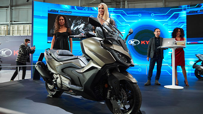 Brand-New KYMCO AK 550 Takes 'Super Touring' Concept to the Next Level ...