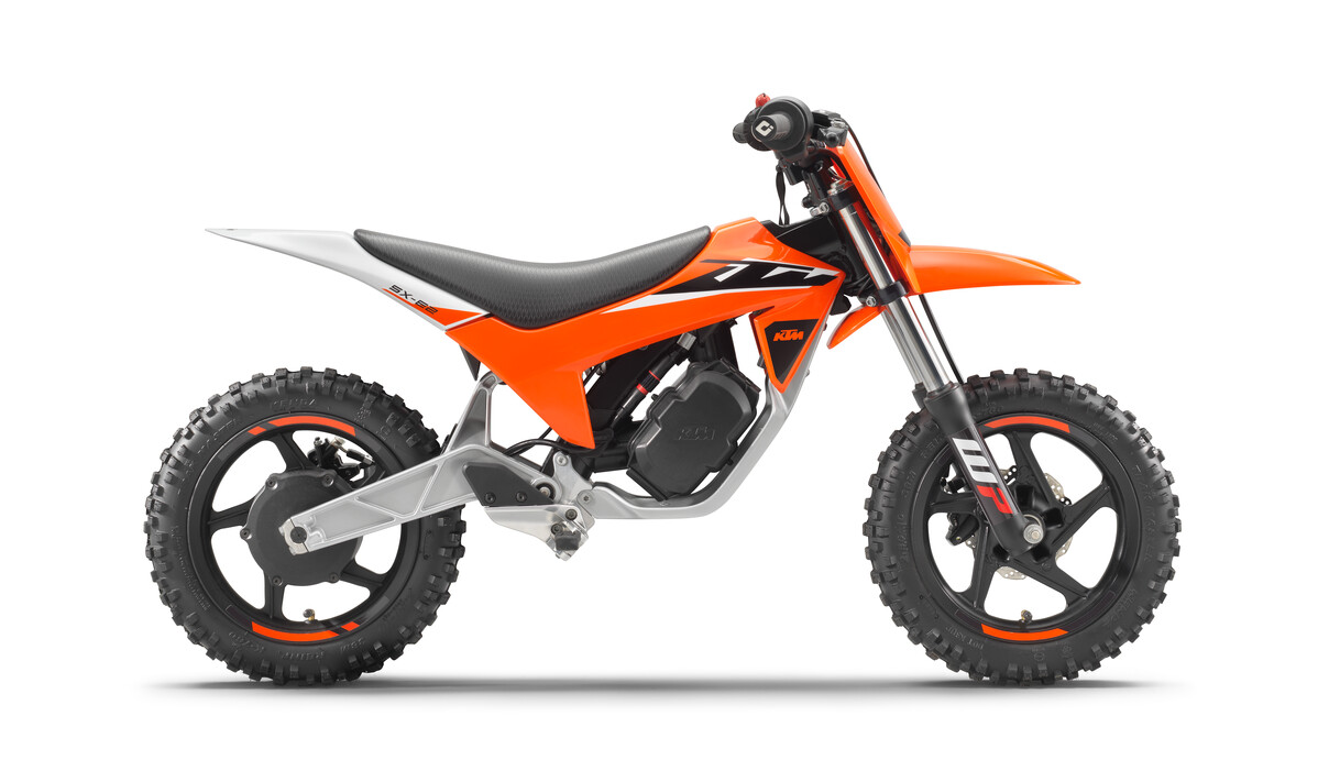 KTM Bridges the Circuit Gap with the All-Electric KTM SX-E 2 - Motor ...